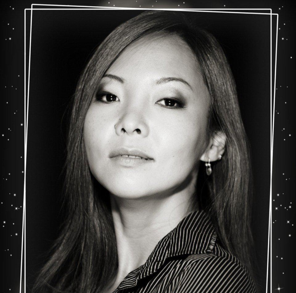 Ornements et Traditions – de Judy Hong – Create2Donate